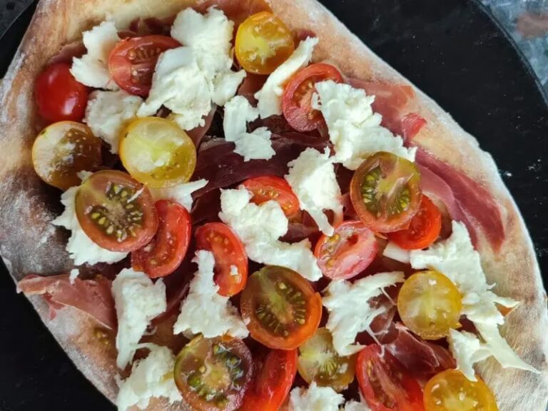 Pinsa vs Pizza: Le Duel Italien, Quelles Différences ? | Restaurant ...