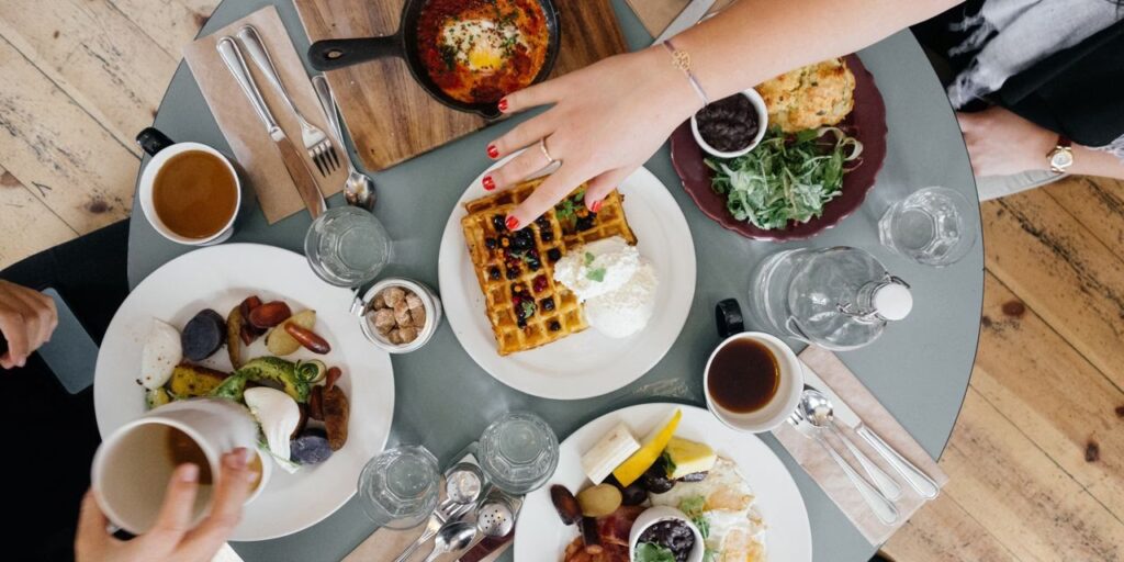 L'Art de Mettre la Table: Histoire et Savoir-Faire | Restaurant Réunionnais